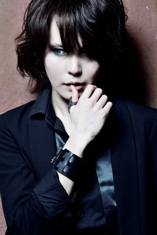 exist†trace Members Profile (Updated!)